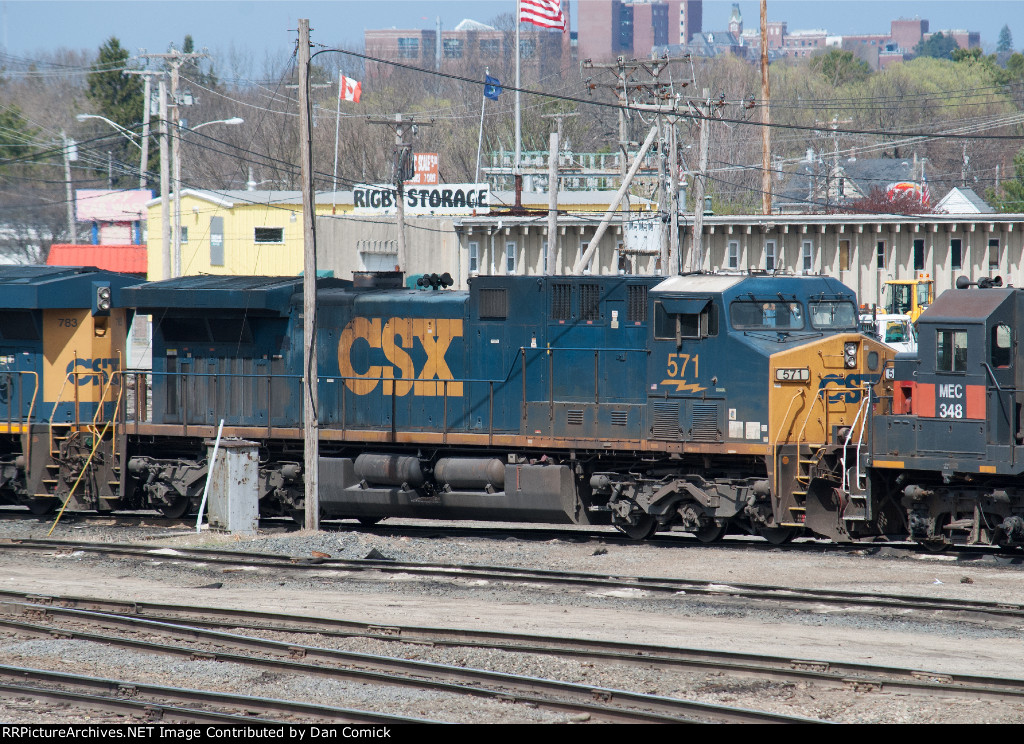 CSX 571